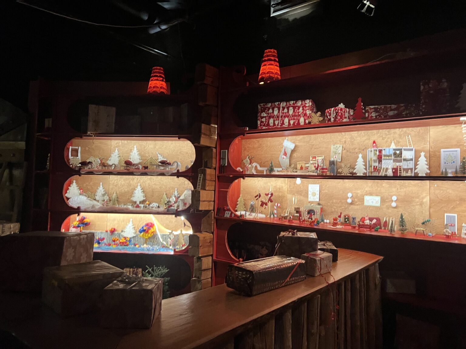 Santa Claus Village : Where Everday is Christmas! - Safar with Sasha